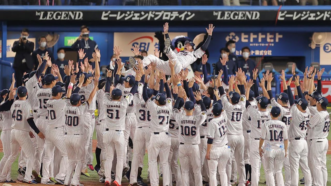 Tokyo-Yakult-Swallows: 胴上げの瞬間に密着！劇的なサヨナラ勝ちで2年連続9回目のJERA セントラル・リーグ優勝！ - NPBHUB - Nippon ...